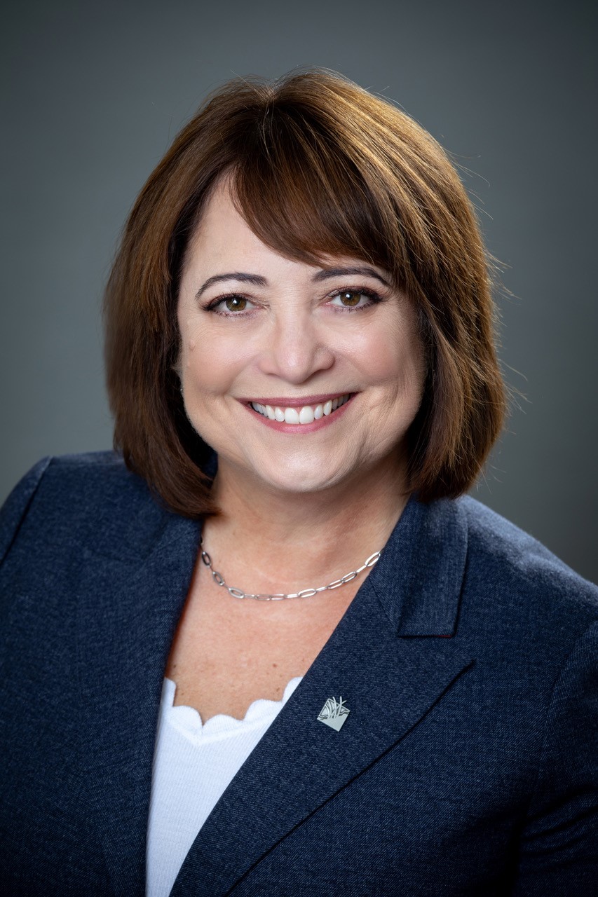 BankNewport Names Colleen Gouveia Moulton Senior Vice President ...